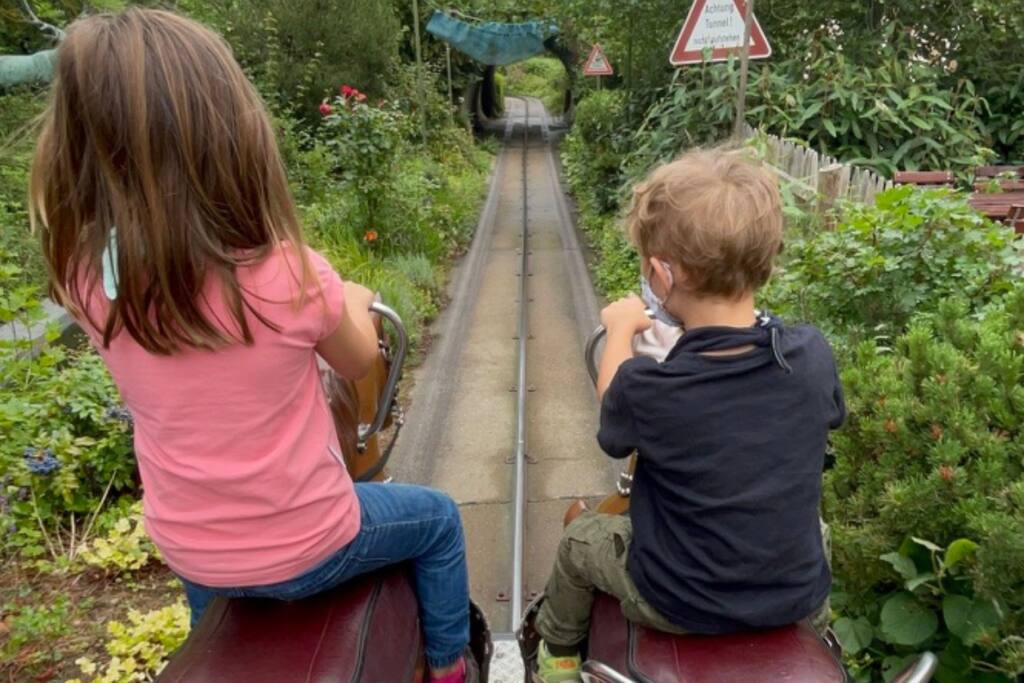 Erlebnispark Tripsdrill - Ausflug in den Freizeitpark mit Kindern in ...
